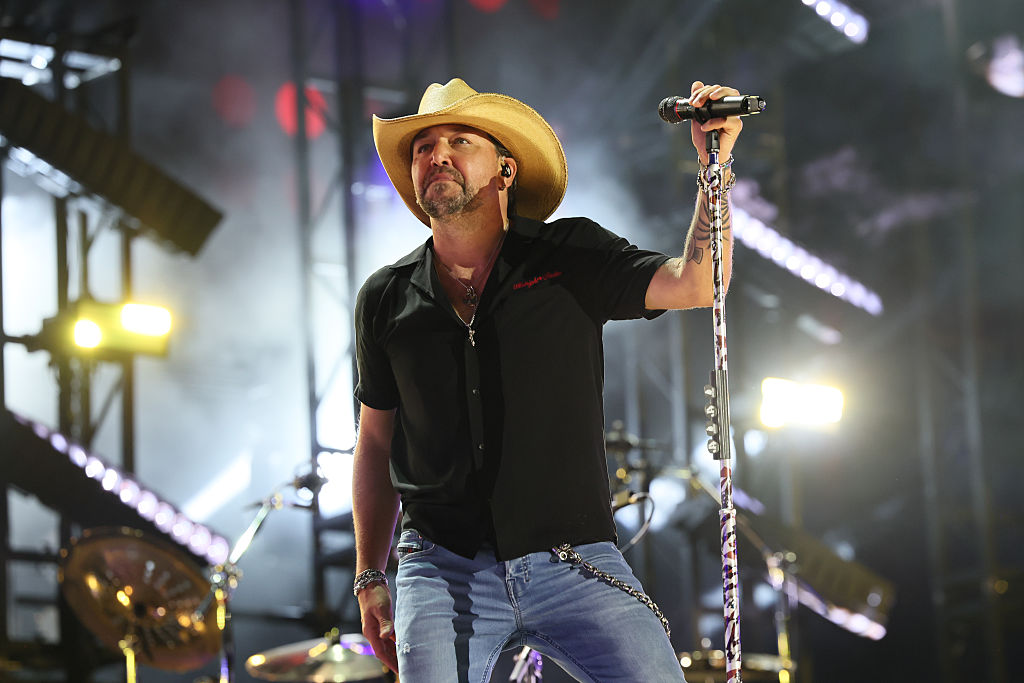 Jason Aldean’s Kids Steal the Show with Sweet On-Stage Moment